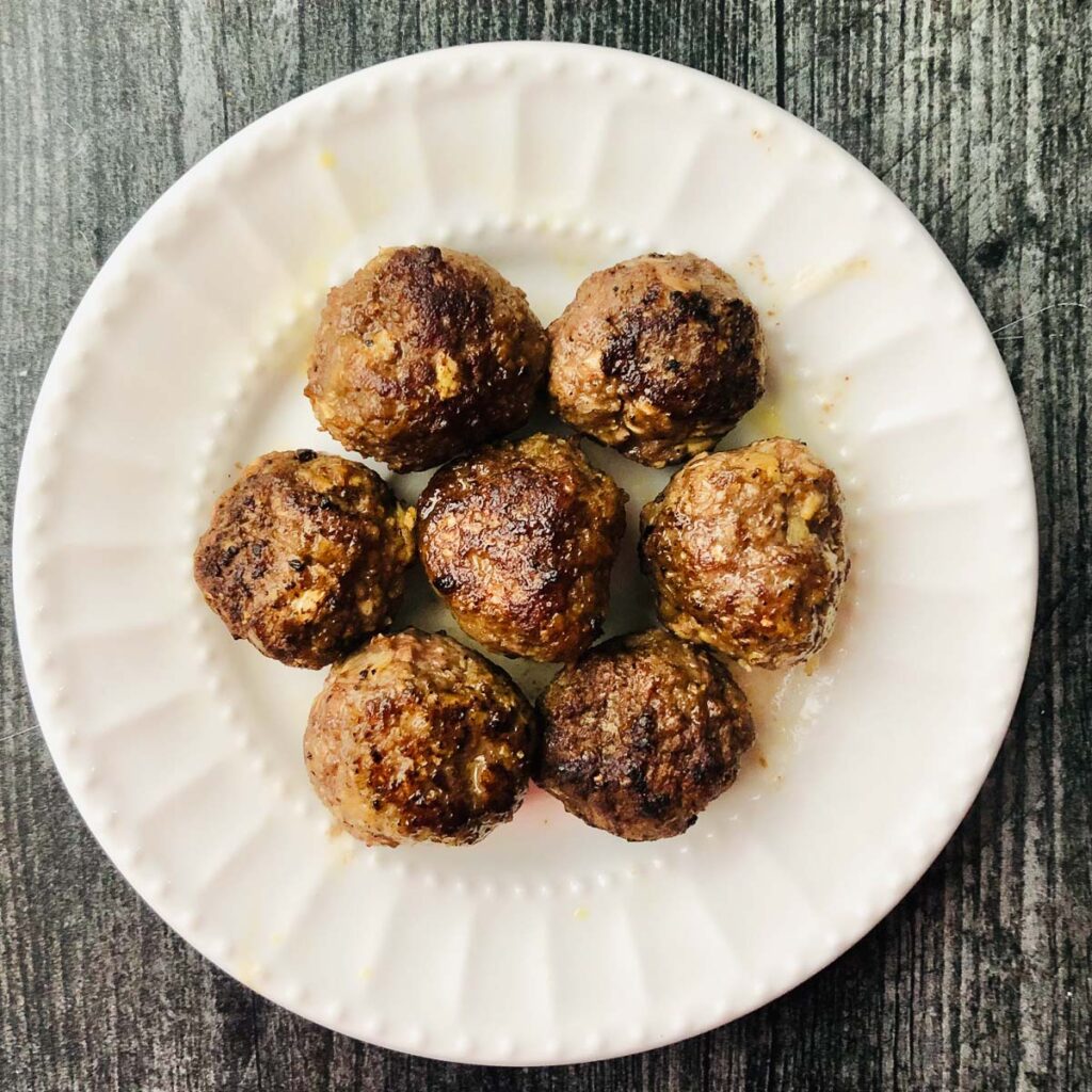 Easy Mocha Maca Balls - no bake, healthy snack with 4 ingredients