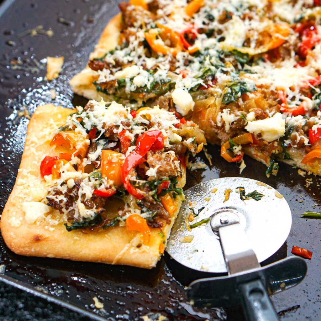 Aldi Flatbread Recipes - 8 recipes for an easy dinner or appetizer!