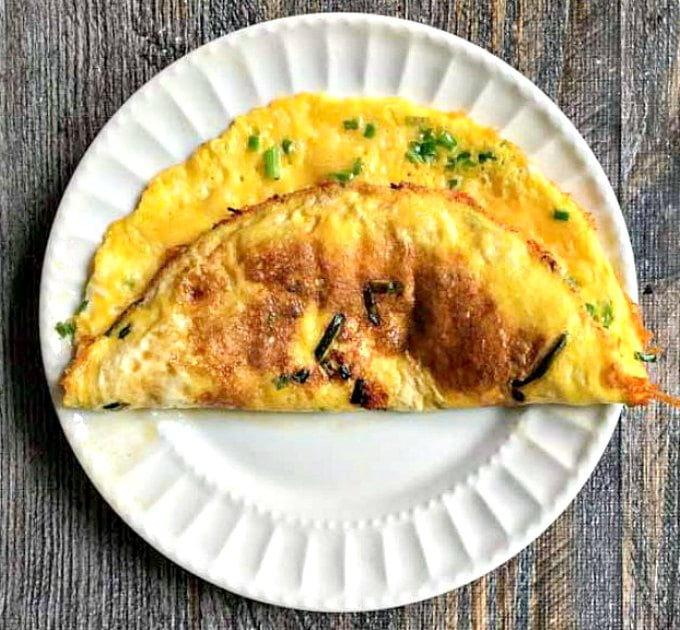 5 Easy Keto Low Carb Omelets - easy low carb breakfast options!