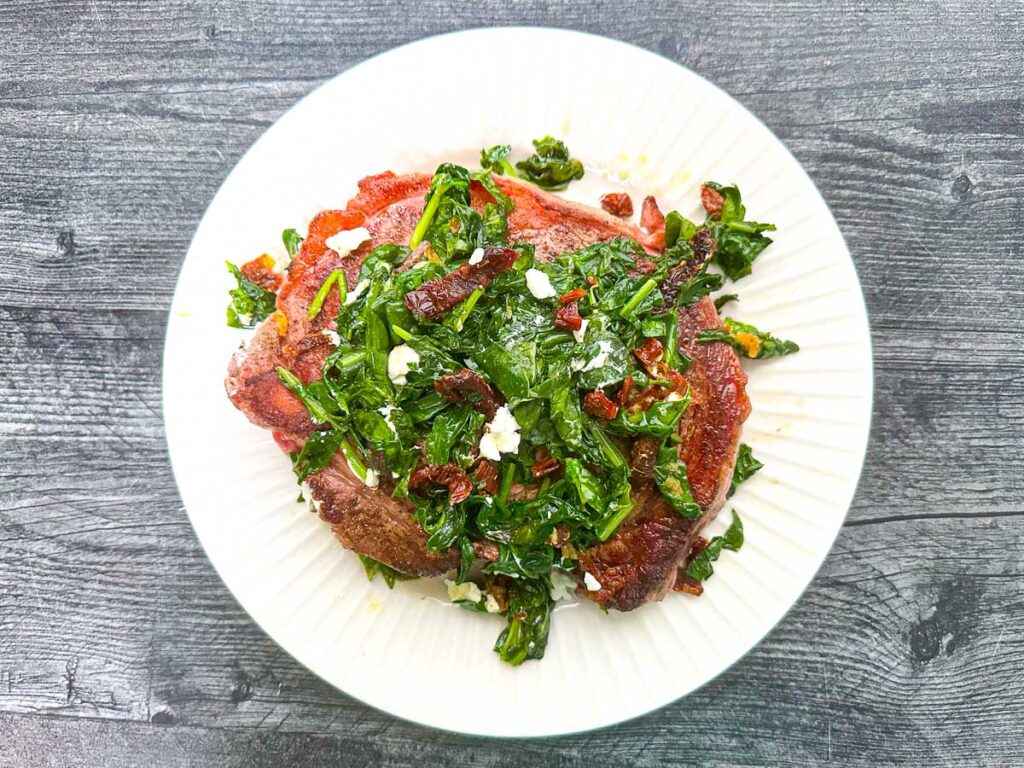 Pan Fried Steak With Spinach and Sun Dried Tomatoes - low carb