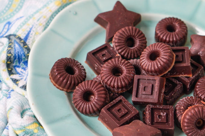 Keto Chocolate Mint Candy - Sugar Free Fat Bombs For An Easy Snack!