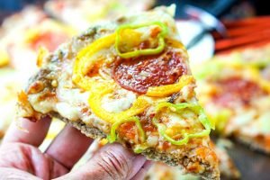 Keto Ground Turkey Crust Pizza Recipe | meatza made with turkey