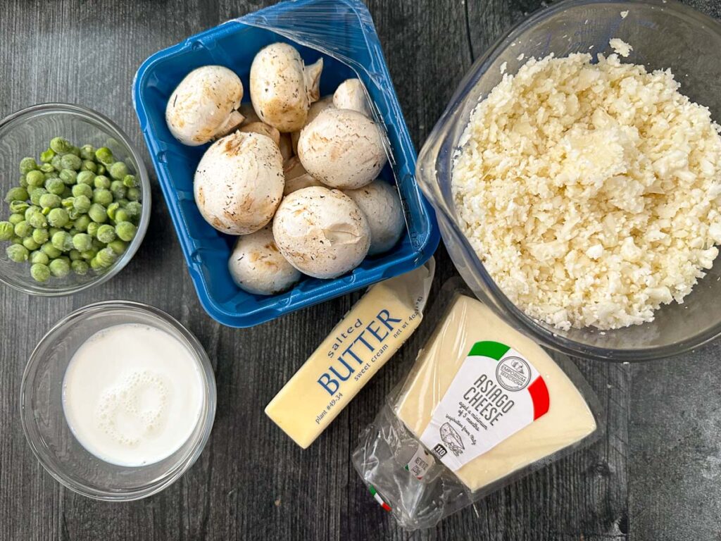 Keto Cauliflower Rice with Mushrooms and Peas in just 15 minutes!