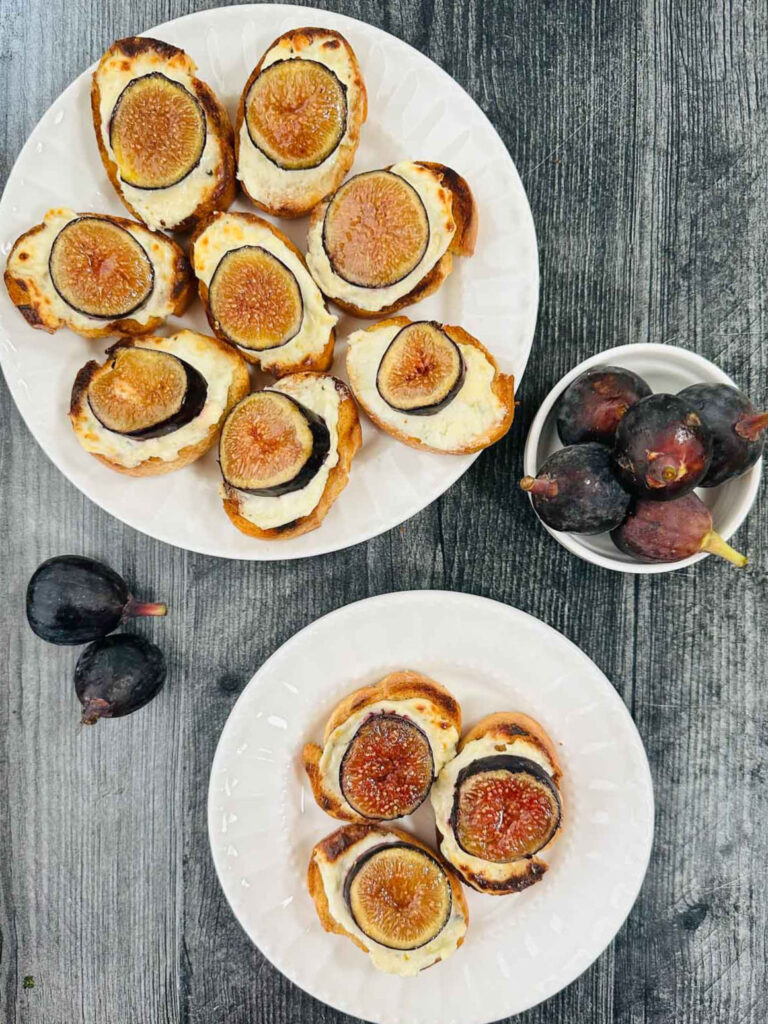 Fresh Fig Crostini Appetizer Recipe | 15 minutes and 5 ingredients!